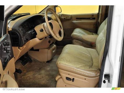 Stone White Chrysler Town Country Lxi Photo