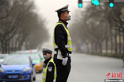 陕西西安沙尘蔽日混沌压城 中国日报网