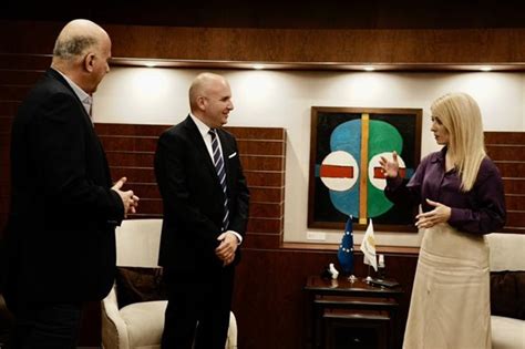 Илхан Кючюк със стратегическа визита в Кипър разговаря с президента на страната