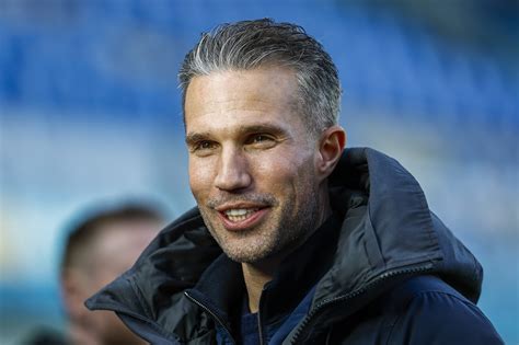 Met Robin Van Persie Als Nieuwe Coach Verkiest Feyenoord Het Vertrouwde