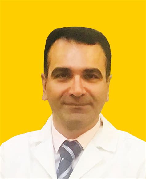 تست فرمها دکتر علیرضا یزدانی ابیانه، جراح و متخصص چشم، فوق تخصص لیزیک