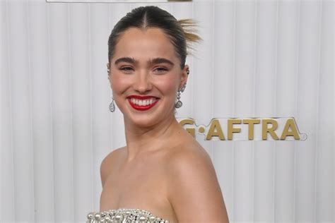 Love At First Sight Teaser Haley Lu Richardson Ben Hardy Bond On Flight UPI