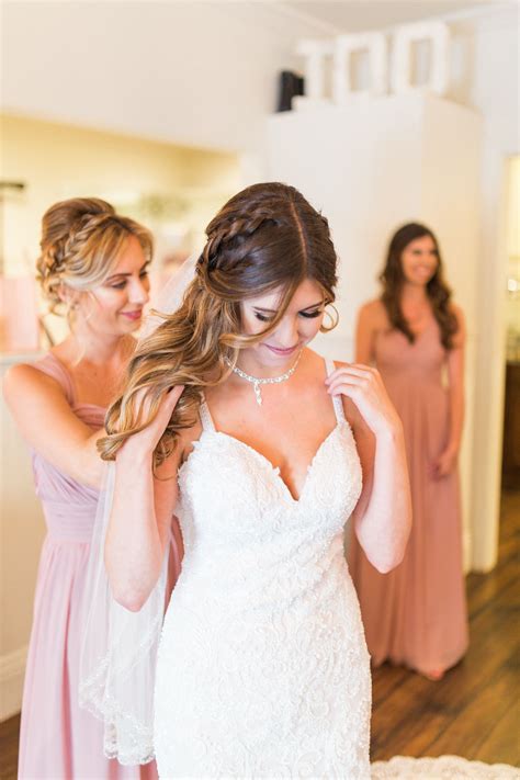 Bride Getting Ready Photo Wedding Pictures Bride Getting Ready