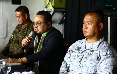 Philippine Navy Sends Ship To Help Water Shortage In Albay The Manila