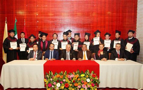 Efectúa UATx graduación de la Licenciatura en Ciencias Políticas y
