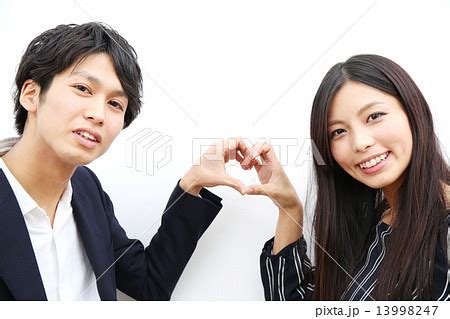 二人で作るハートの写真素材 13998247 PIXTA