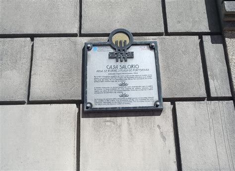Vox propone instalar placas en edificios con elementos arquitectónicos