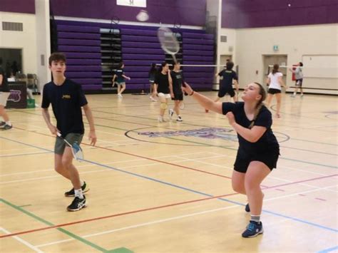 Sports Des Athlètes De Mathieu Martin Et De Lodyssée Au Régional De