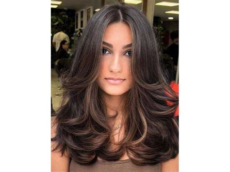 50 مدل مو چتری پروانه ای ترند سال 2024