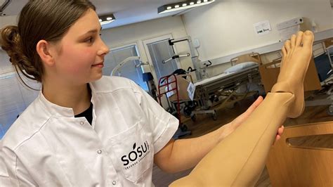 Din Guide Til At Blive Sosu Hjælper Eller Assistent