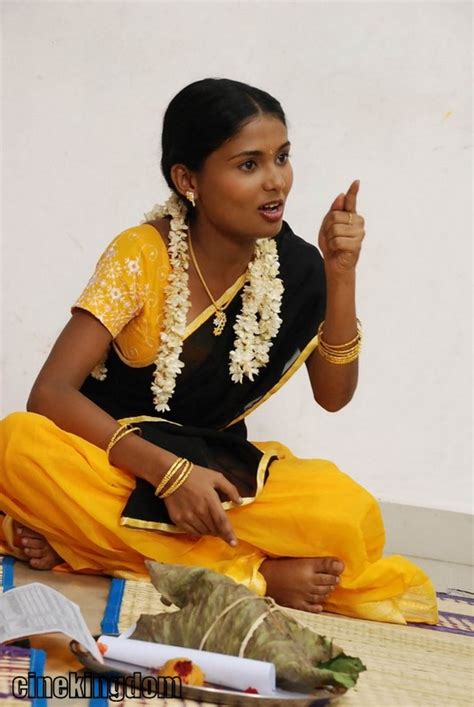 Tamil Hot Actress Preethi Pushpan Photo Gallery