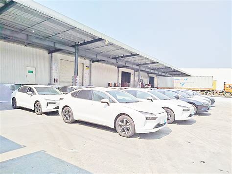 လျှပ်စစ်သုံးမော်တော်ယာဉ်များ ရန်ကုန်ဆိပ်ကမ်းသို့ရောက်ရှိ Myawady Webportal