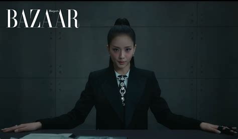 Jisoo khẳng định hình ảnh mới với thời trang MV Earthquake | Harper's Bazaar Việt Nam