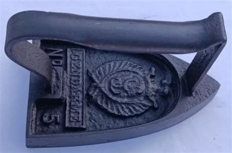 ANCIEN FER PLAQUE EN FONTE GENDARME N 5 du 19ème siècle France EUR 22