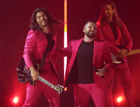 The Voice Season 25 Dan Shay Named As Shows First Double Coaches