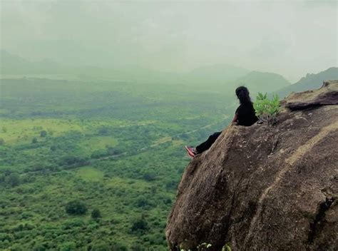 දානිගල හෙවත් පිටසක්වල කන්ද Danigala සිතුවා සංචාරකයා Facebook