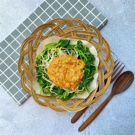 Resep Pecel Bayam Kecambah Sederhana Rumahan Di Yummy App
