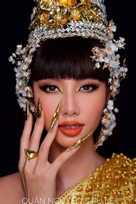 Nguyễn Thúc Thùy Tiên Khoe Trọn đường Cong Nóng Bỏng Với đầm Xuyên Thấu