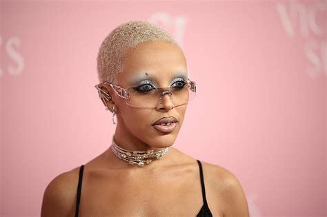 Doja Cat Gets Backlash For Wearing Shirt With Sam Hyde Image