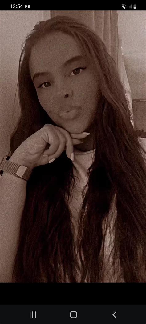 A Kiss To Guys Shy 🙈💋 Irtr Rirlgirls