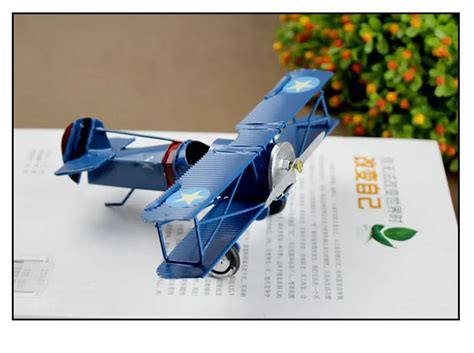 Декор Ретро фигурки истребителя сделать старая металлическая модель самолета статуя Классический