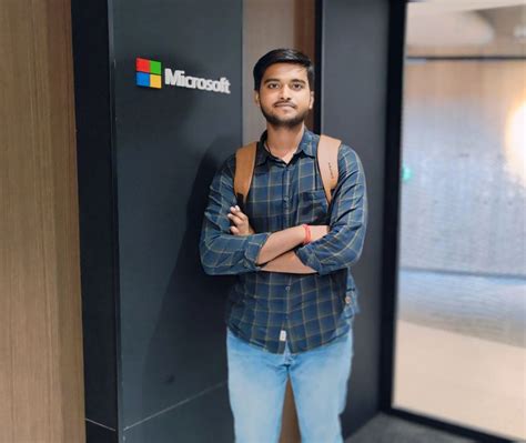 Rajan Chaudhary On Linkedin Microsoft Hackathon Techlnnovation Networking Augmentedreality