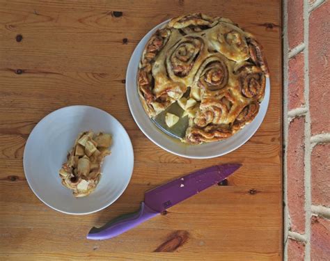 Cinnamon Roll Apple Pie The Mindfulness Kitchen
