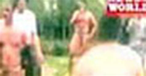Escándalo por nudismo en el ejército inglés Infobae
