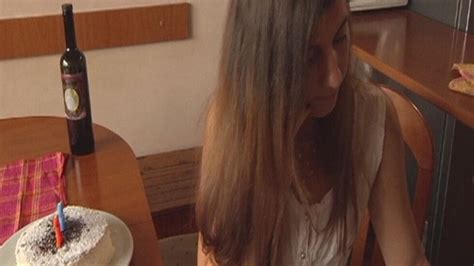 20 годишно момиче не се грижи за бебето си в Съдби на кръстопът Предавания Акценти Съдби