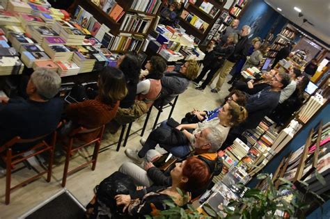 “los Pies De Los Bailarines” De Charo Alonso Se Presentó En La Librería