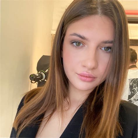 Polina Veselova Office Manager Pnk Group Linkedin