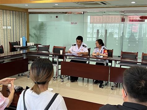 财会金融学院教师看望税务局学生实习 安徽财贸职业学院 财会金融学院