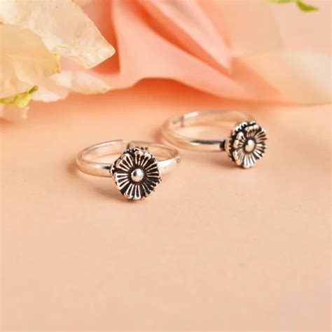 925 Party Wear Sterling Silver Floral Toe Rings 6gm At ₹ 144740