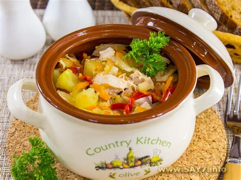 Горшочки с капустой картофелем и куриным филе