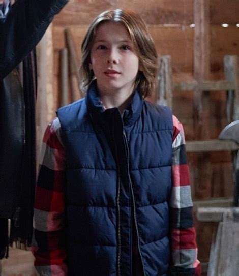 Logan Pierce Biography Age Height Girlfriend Mrdustbin