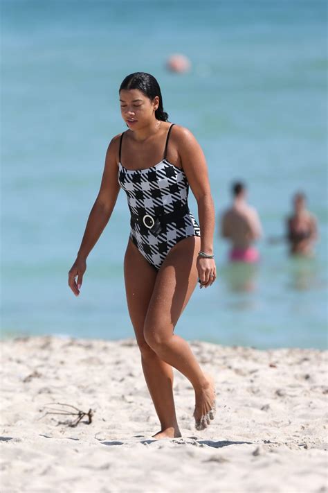 Hannah Bronfman Hot Porn Pictures Xxx Photos Sex Images 3645755 Pictoa