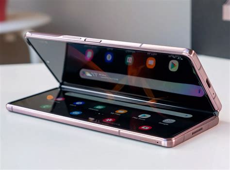 Samsung може да представи четири сгъваеми смартфона догодина - Новини ...