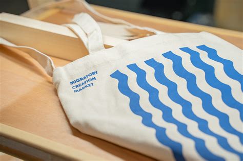 洄游創生風格採集 島嶼春日大江快閃市集 Behance