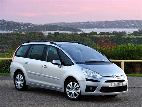 Fiche technique Citroën Grand C4 Picasso 2 0 HDi 150 2009 2013