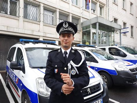 Saintes Pierre Louis Martinez Est Le Nouveau Commissaire De Police
