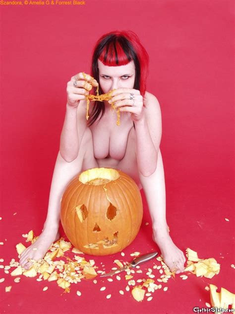Naked Babe Szandora Poses With A Carved Pumpkin 13 Photos