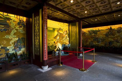 横图 彩色 室内 白天 旅游 度假 名胜古迹 家具 屏风 标志建筑 地标 建筑 雕塑 西湖 中国 亚洲 遗迹 雕像 浮雕 图片 建筑群 古典
