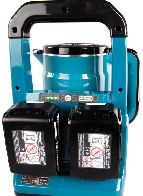 Аккумуляторный чайник Makita DKT360Z