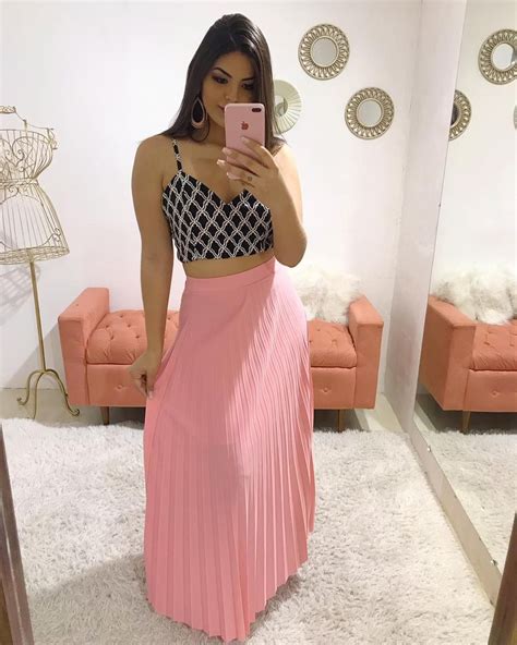 Cropped Saia Longa Plissada 🌸🖤 Saias Longas Plissadas Croped Com