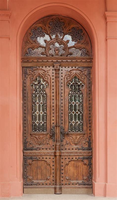 Oude Houten Deuren Stock Foto Image Of Stad Traditioneel 25672340