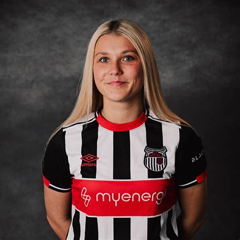 9 Beth Wharton Grimsby Town Football Club