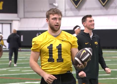 Mark Gronowski Gearing Up For Important Offseason With Iowa Football