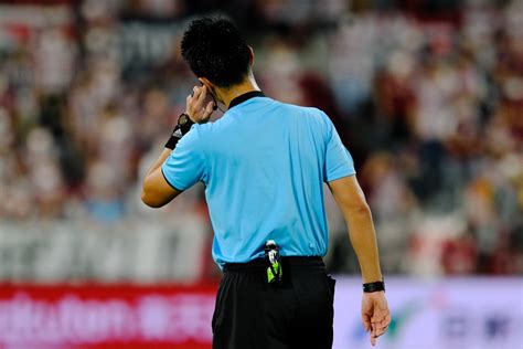 齊藤負傷のプレーは「レッド」とjfa審判委員会が神戸にも説明 主審には「一定期間の研修を設ける必要がある」 フットボールゾーン