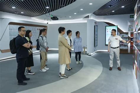 南京农业大学农学院院长朱艳一行莅临丰农控股 丰农控股