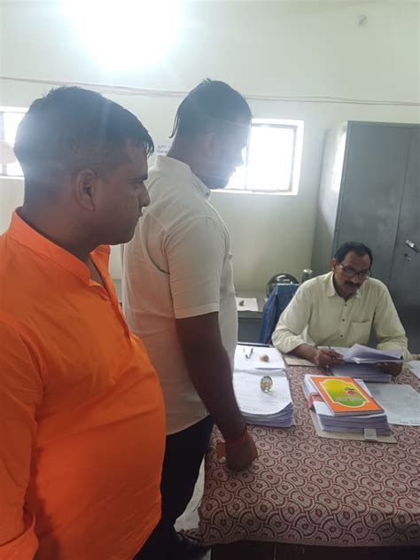 महनार नगर स्थित मठ मंदिर के नाम सभी जमीनो को अतिक्रमण मुक्त कराने हेतु